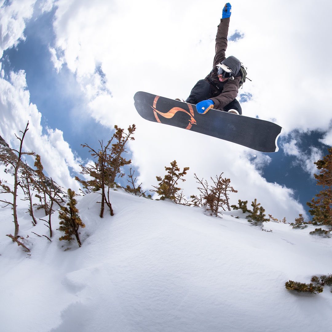 Powder Snowboarding Wallpaper